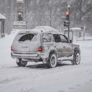 Effective Guide to Deicing Wheel Wells for Safer Winter Driving